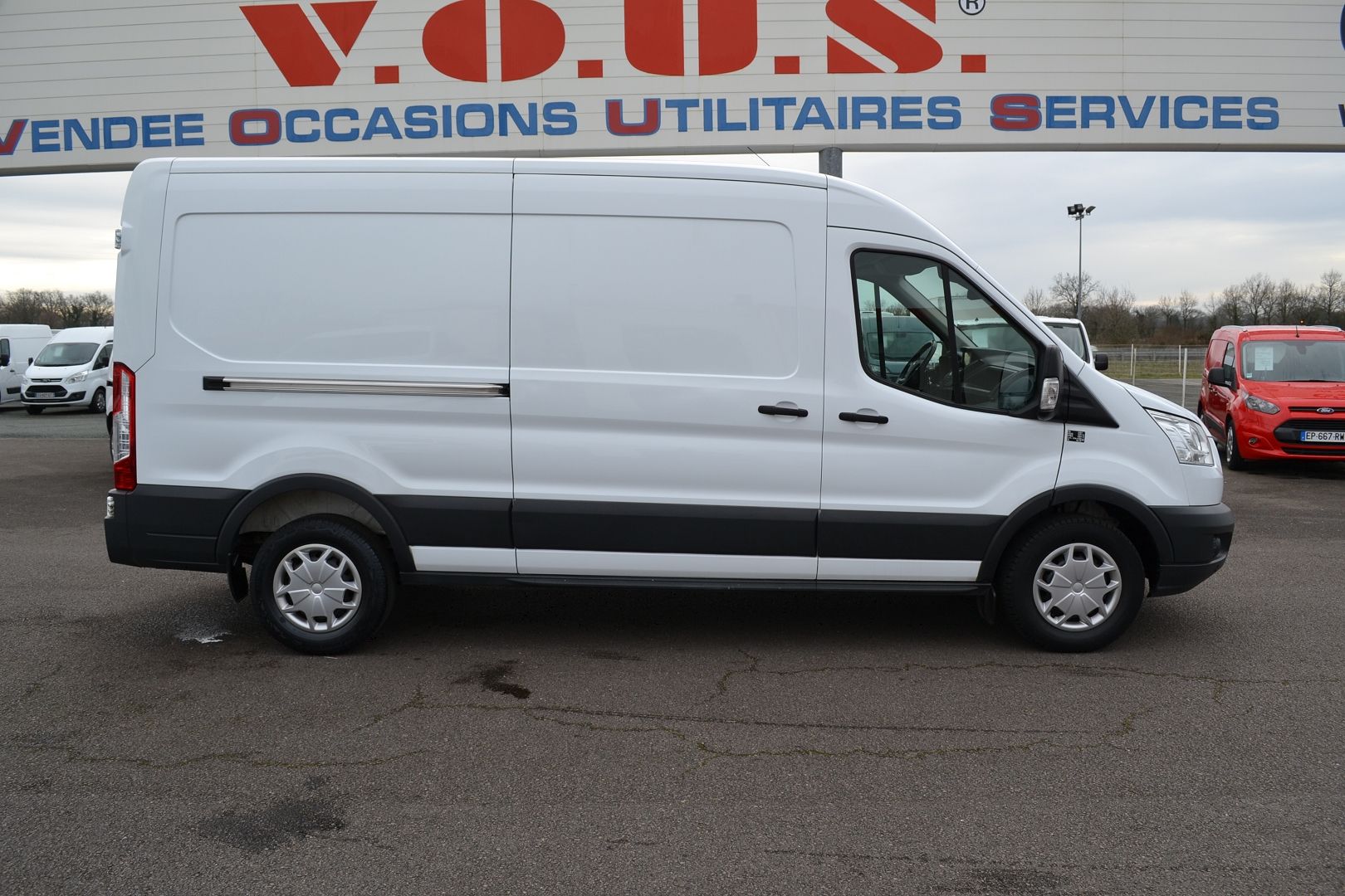 TRANSIT 2T FG T330 L3H2 130 TREND - tous