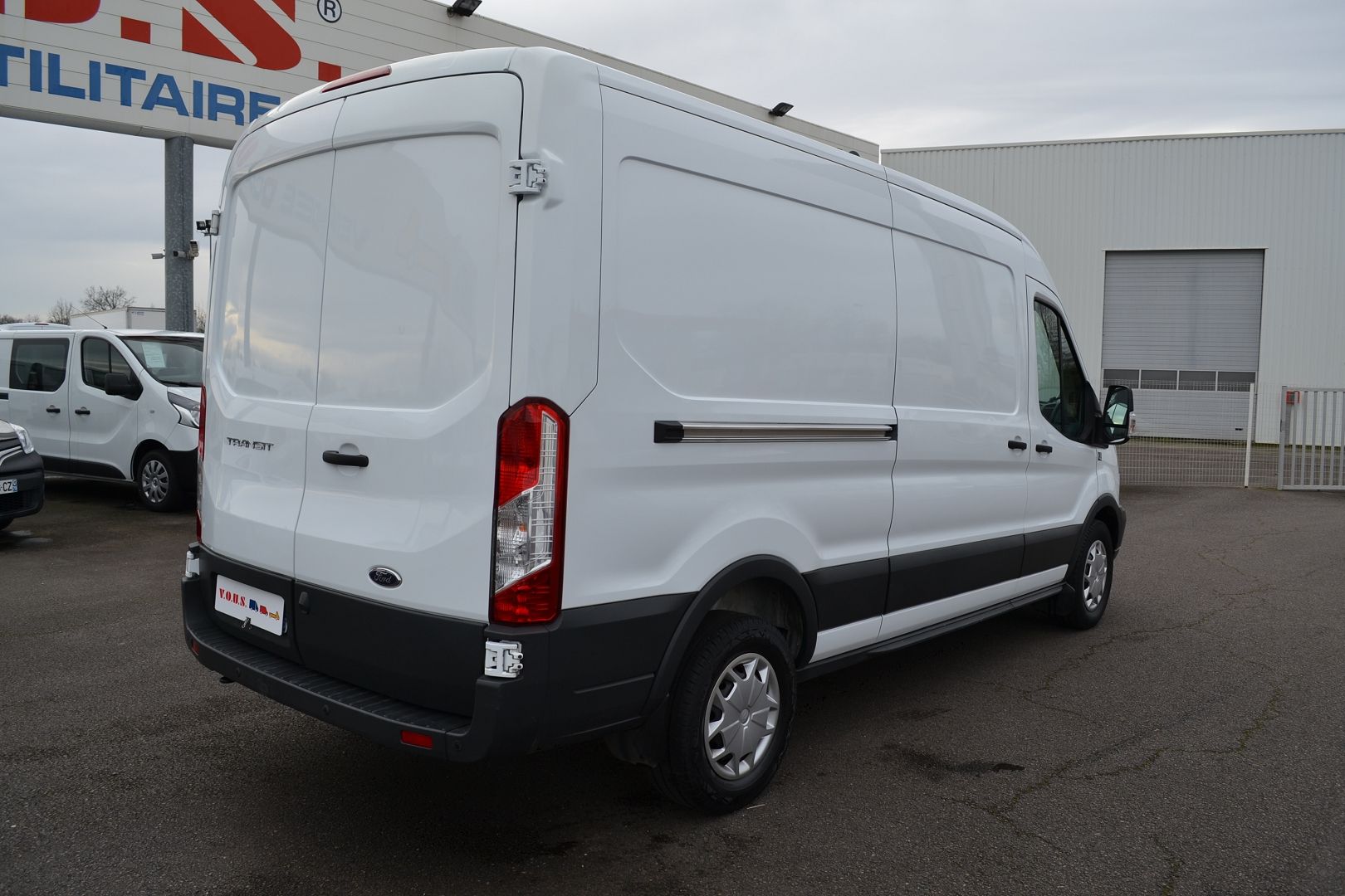 TRANSIT 2T FG T330 L3H2 130 TREND - tous