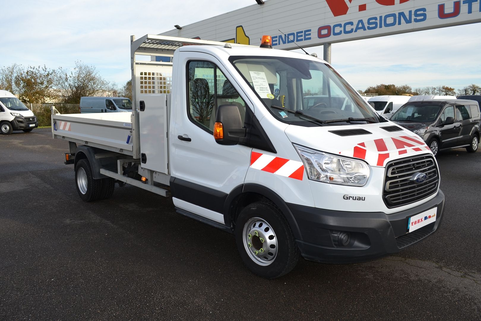 TRANSIT 2T CCB P350 RJ 170 TREND BENNE COFFRE - tous