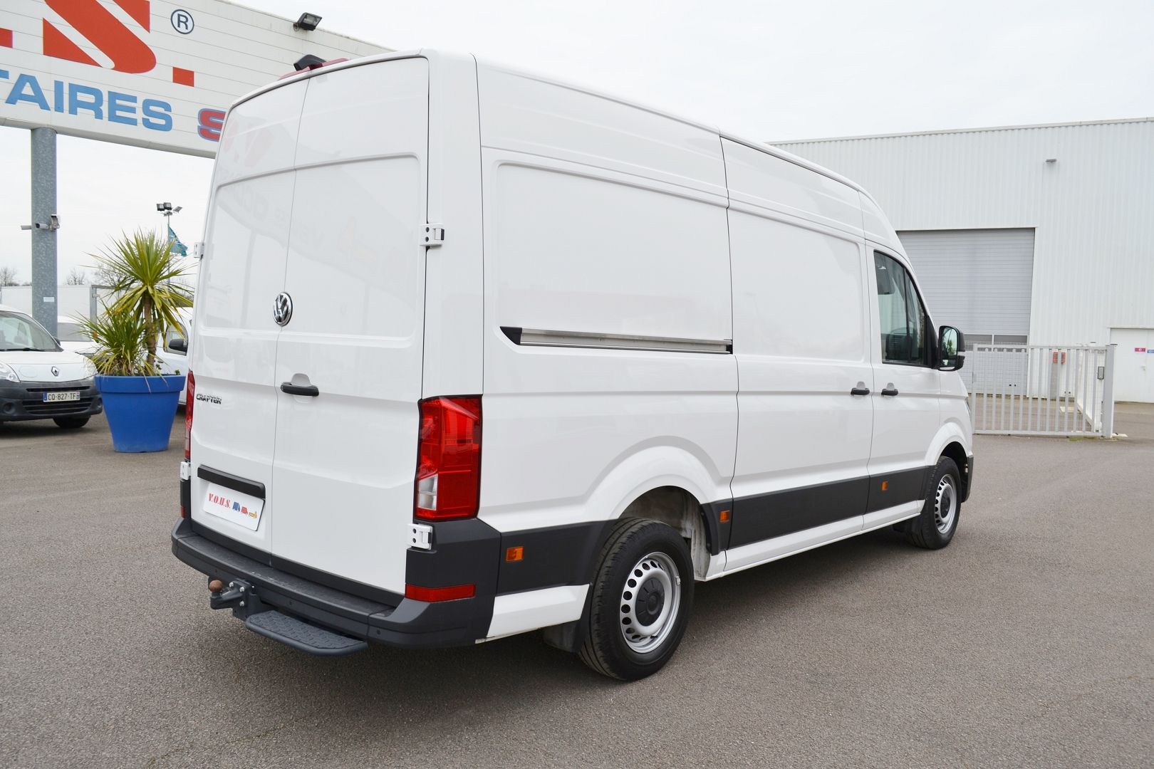 CRAFTER FG 35 L3H3 2.0 TDI 177 BUSINESS - tous
