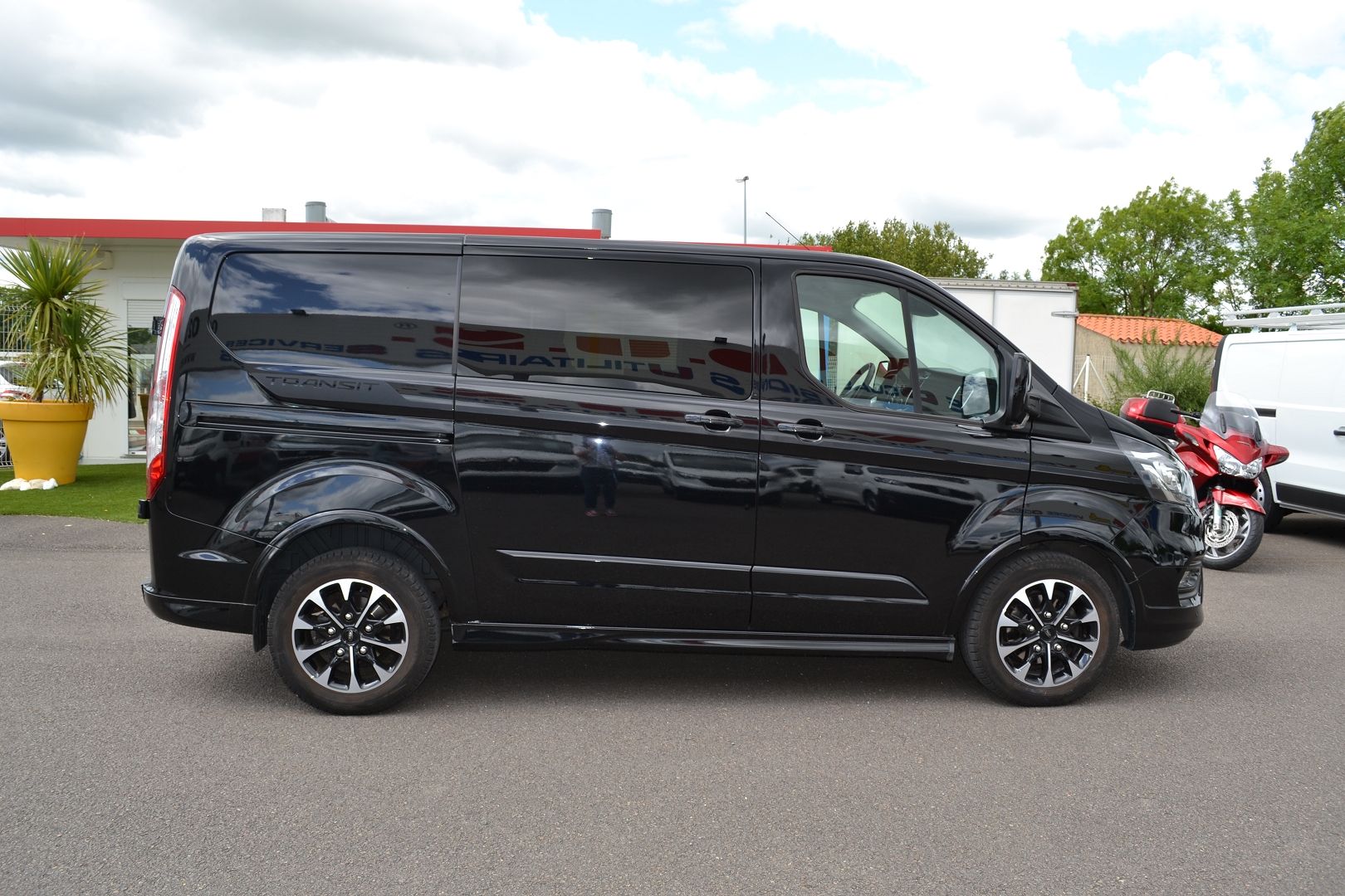 TRANSIT CUSTOM FG L1H1 2.0 TDCI 170 CABINE APPROFONDIE SPORT - tous