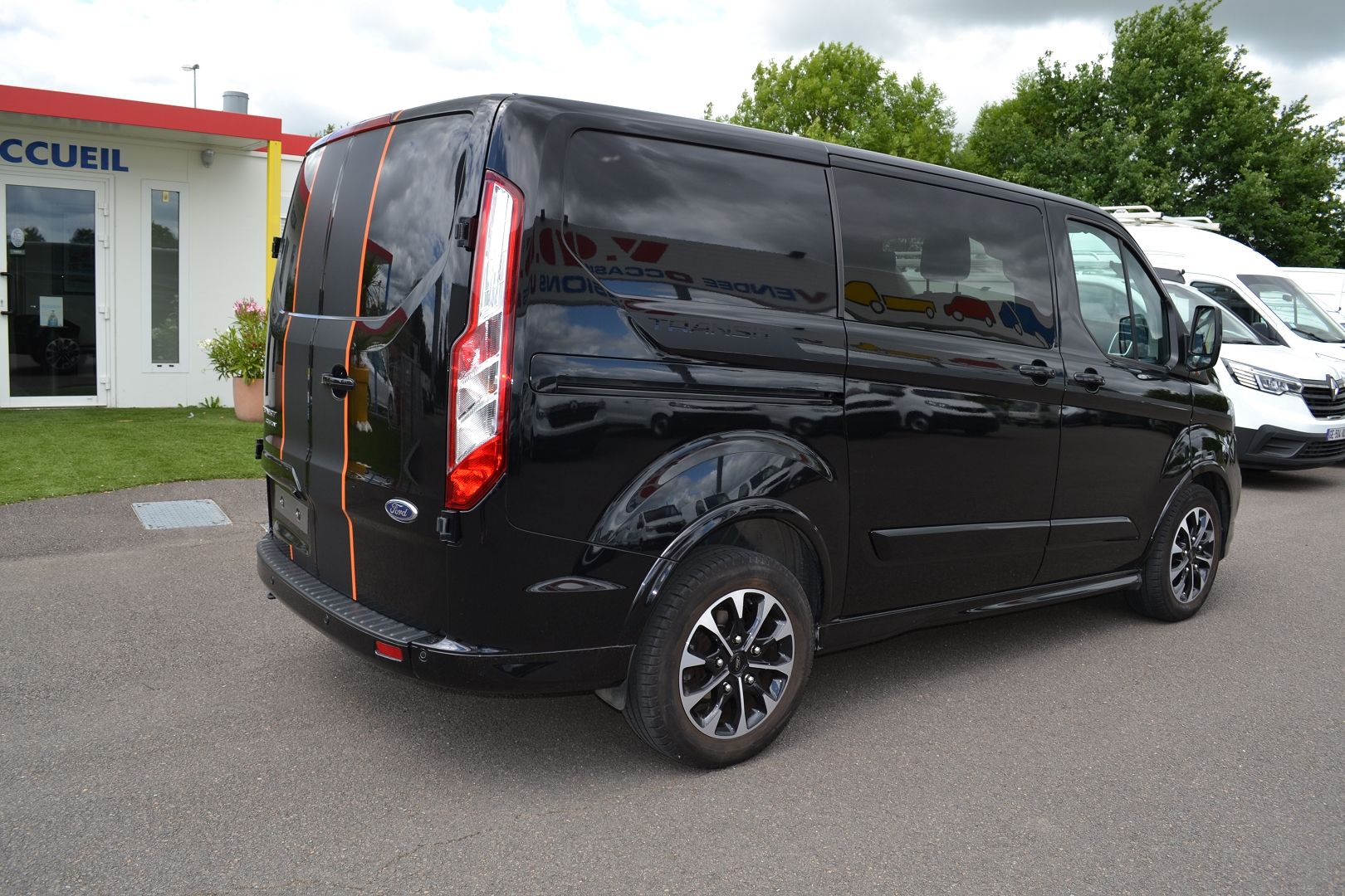 TRANSIT CUSTOM FG L1H1 2.0 TDCI 170 CABINE APPROFONDIE SPORT - tous