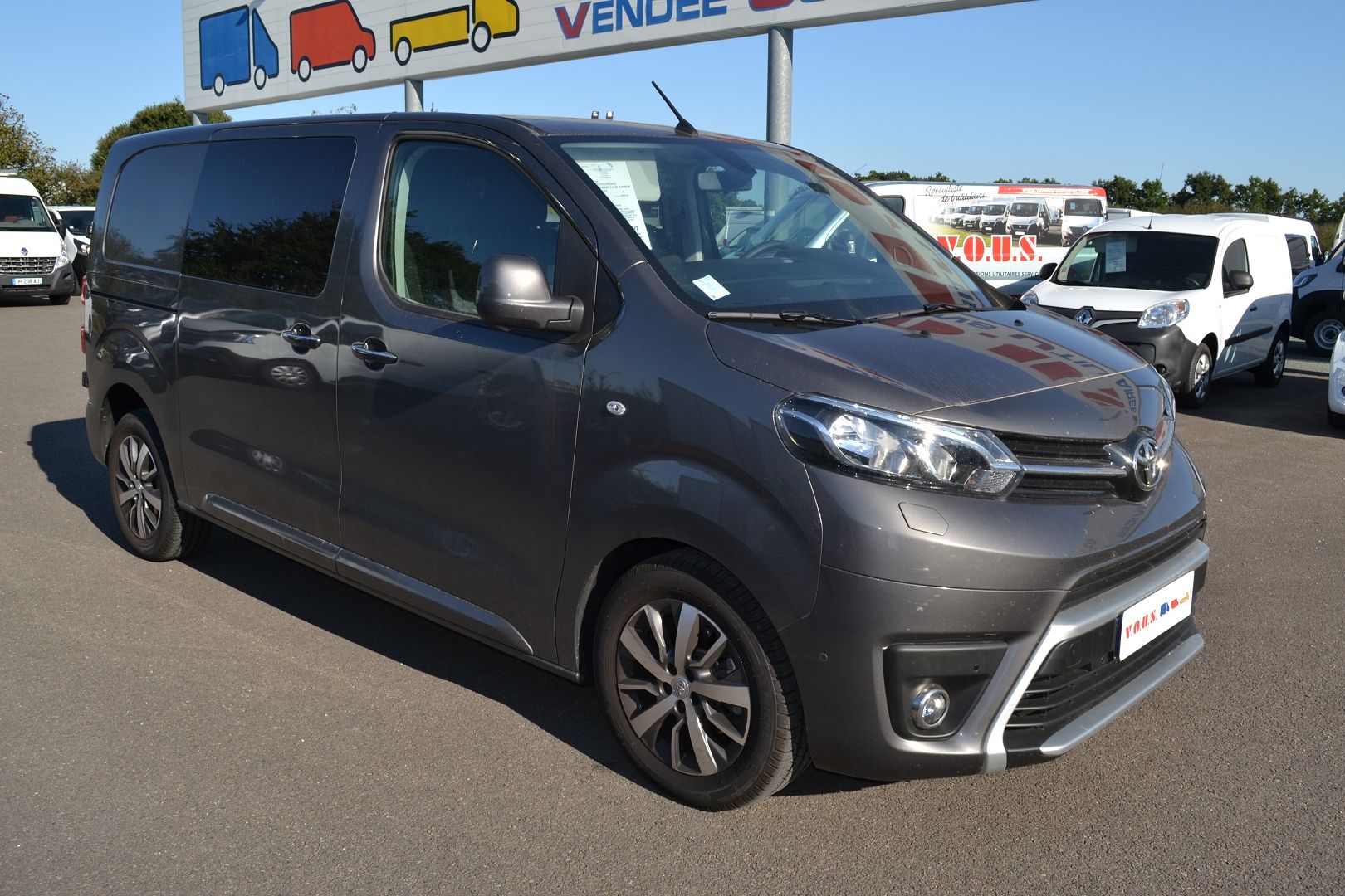 PROACE STANDARD 2.0 180 BUSINESS BVA CAB APPRO - tous