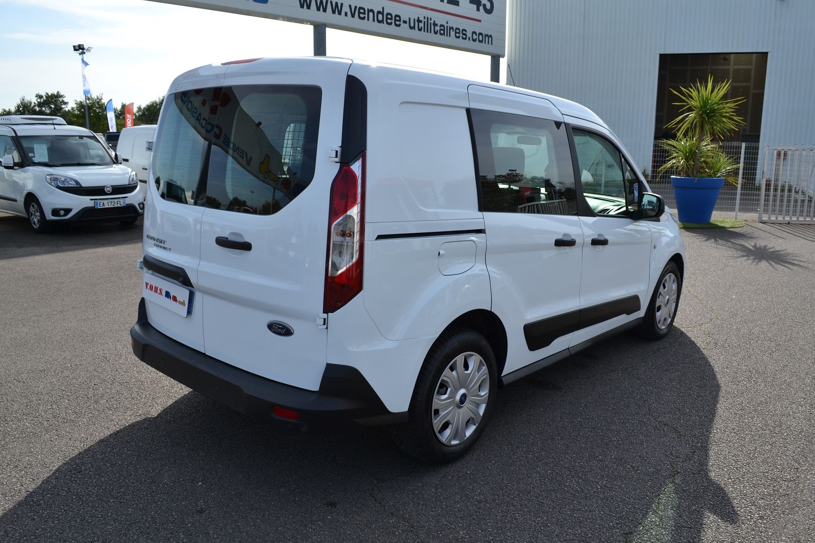 TRANSIT CONNECT L1 100 CABINE APPROFONDIE TREND - tous
